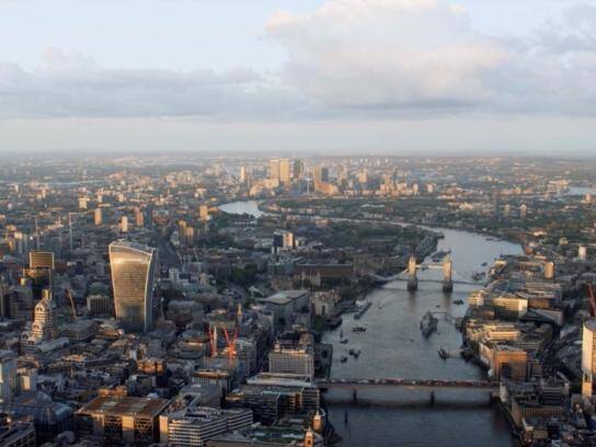 Shell: Pedestrian ghost • Ads of the World™ | Part of The Clio Network