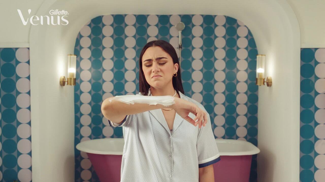 Venus Razor Commercial